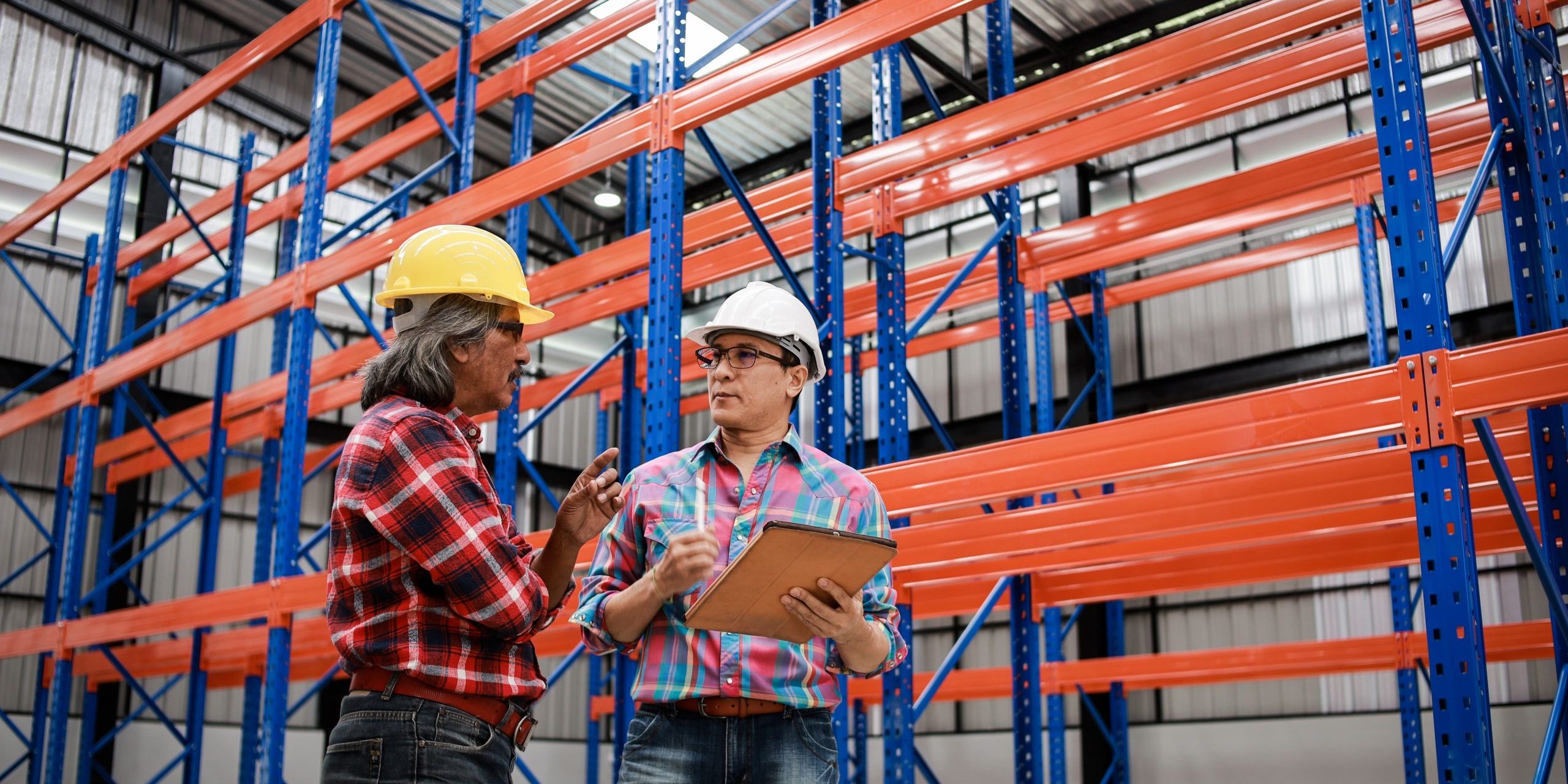 VNA Racking vs. Warehouse Shelving Comparison